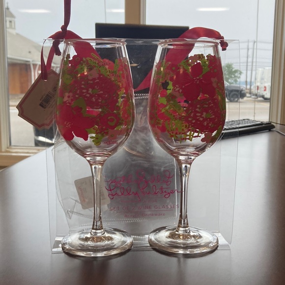Lilly Pulitzer | Dining | Nwt Lilly Acrylic Wine Glasses In Beach Rose ...